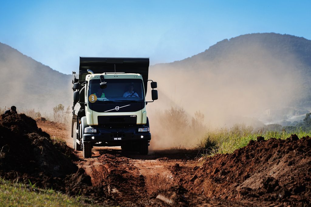 Volvo VMX MAX - 6X4R- 360 - Traçado