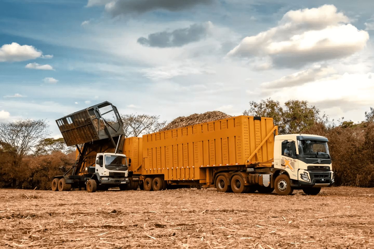 Inovação em Movimento: Conheça mais sobre o Caminhão Articulado Volvo