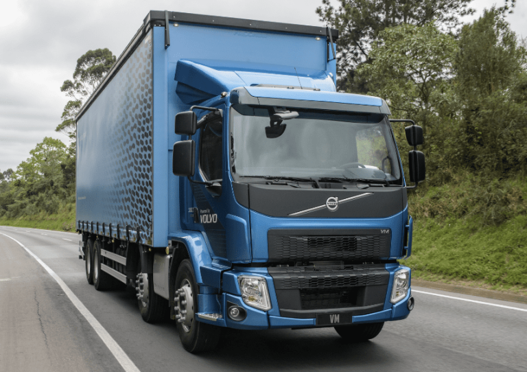Conheça tudo sobre os caminhões bitruck e como escolher o ideal para o ...